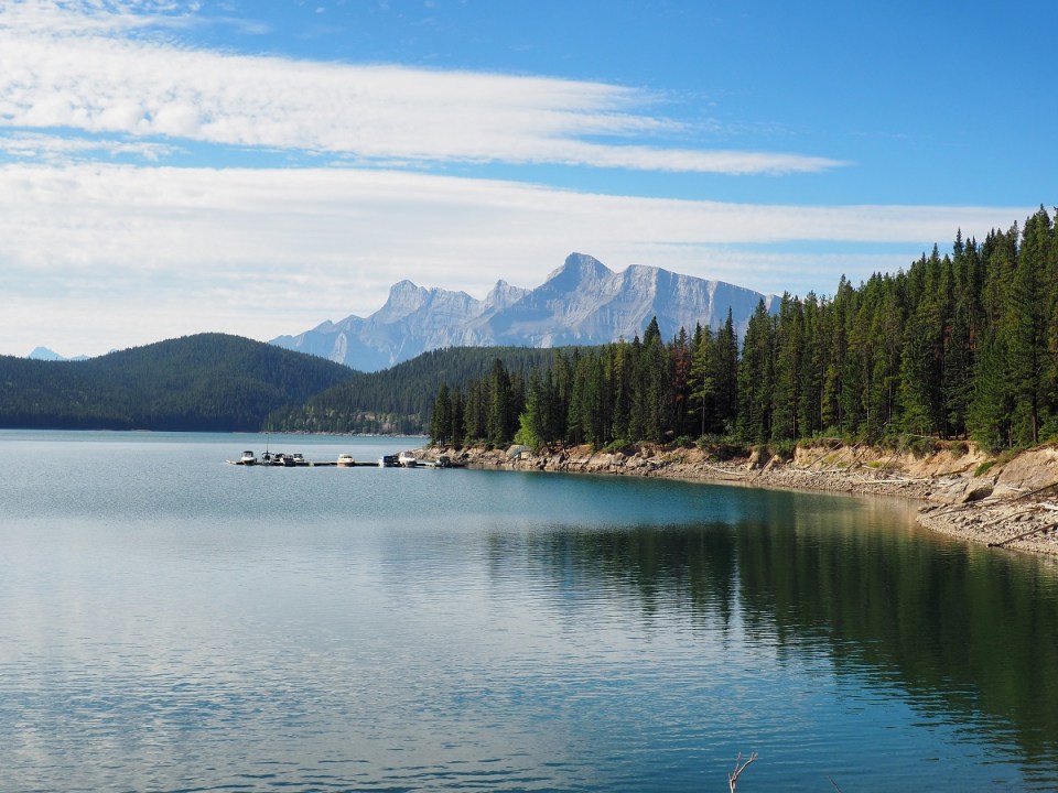 Stunning Photographs: Driving Through the Lake Minnewanka Loop in Banff ...